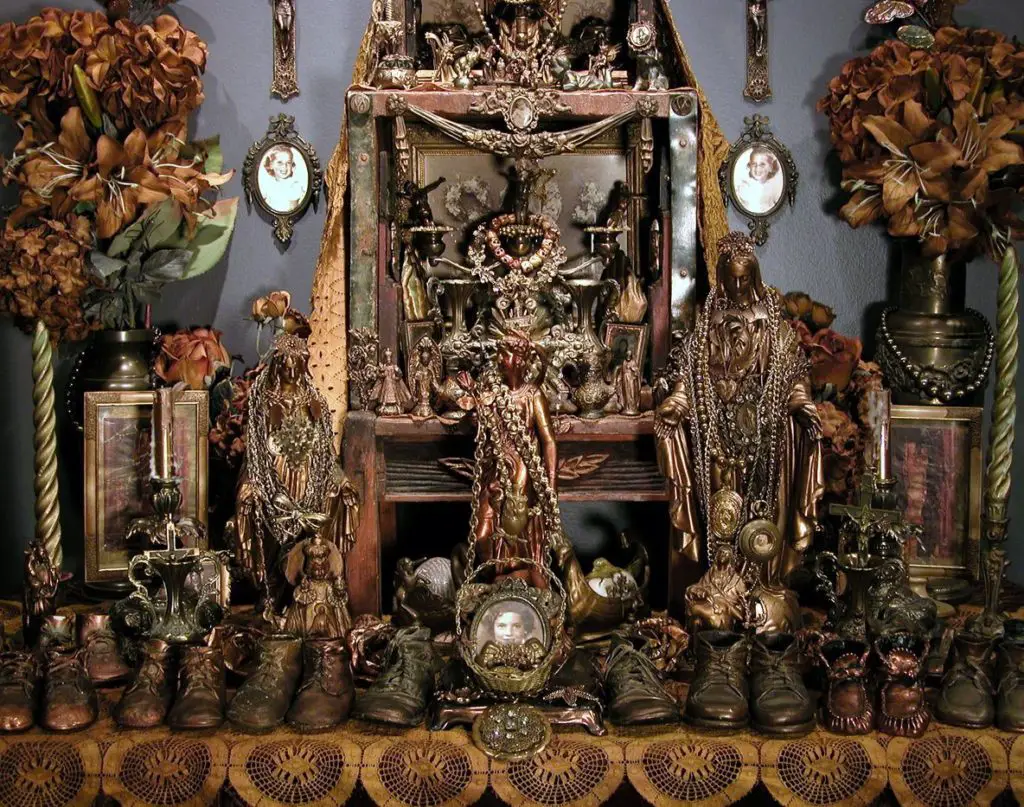 ᐈ La MANO DE ORULA 【Significado, Ceremonia y Su Pulsera】